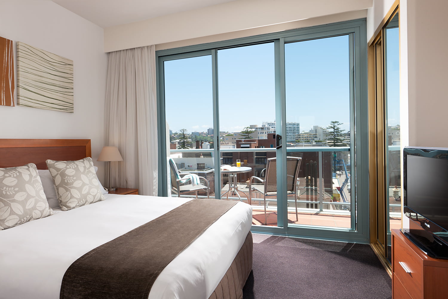 Manly Accommodation - Enquire here - Hello Manly