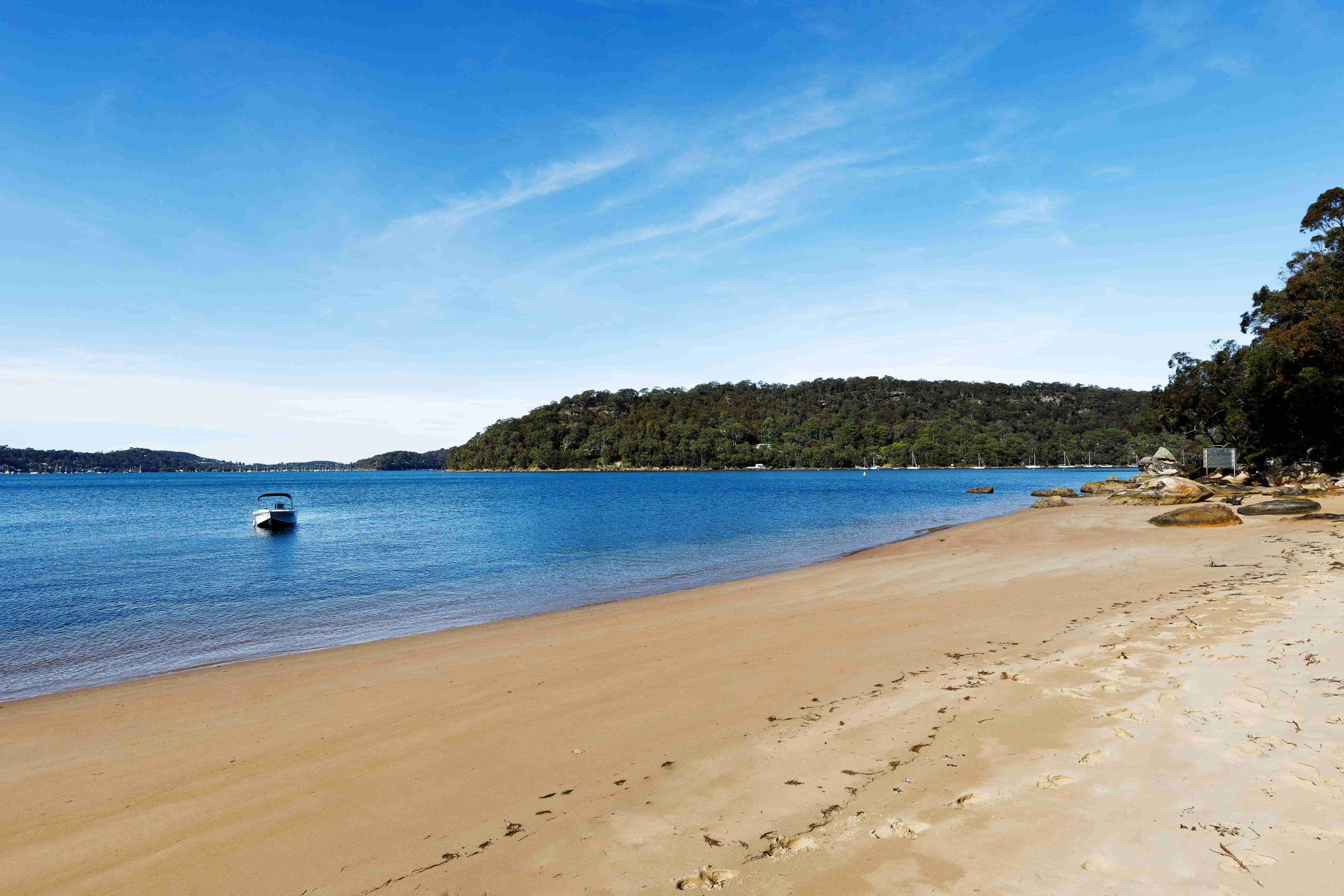 Currawong Beach Cottages - Hello Manly